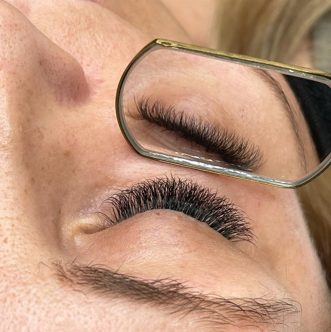 Russian Volume Lash Extensions